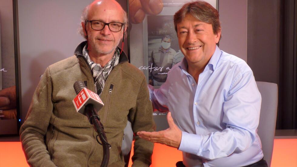 El mexicano Juan Carlos Rulfo, presenta en París su documental sobre la pandemia en México - RFI